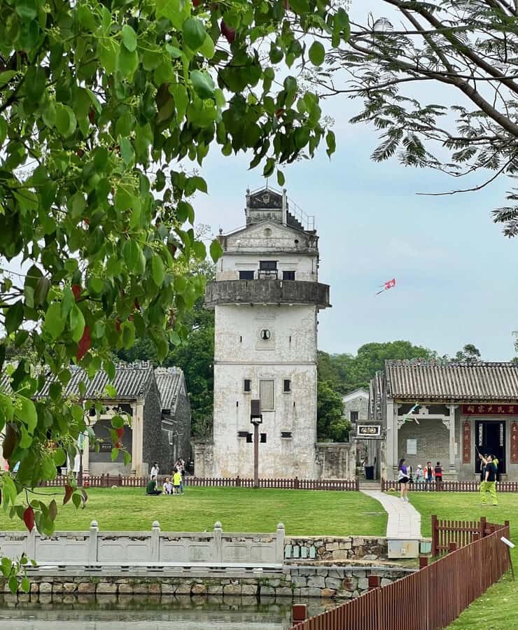 From Guangzhou: Zhuhai Courtyard, Seaview & Skyline Tour - The Romantic Charm of Lovers Road