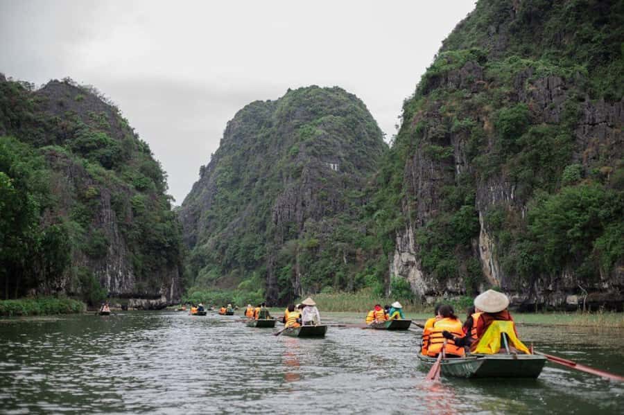 From Hanoi: Hoa Lu, Tam Coc, and Mua Cave Adventure Day Tour - What You Can Expect at Each Stop