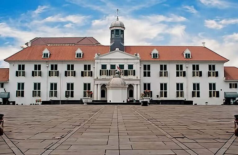 From Jakarta: Private Half Day Tour Include Pickup - Who Will Love this Tour?