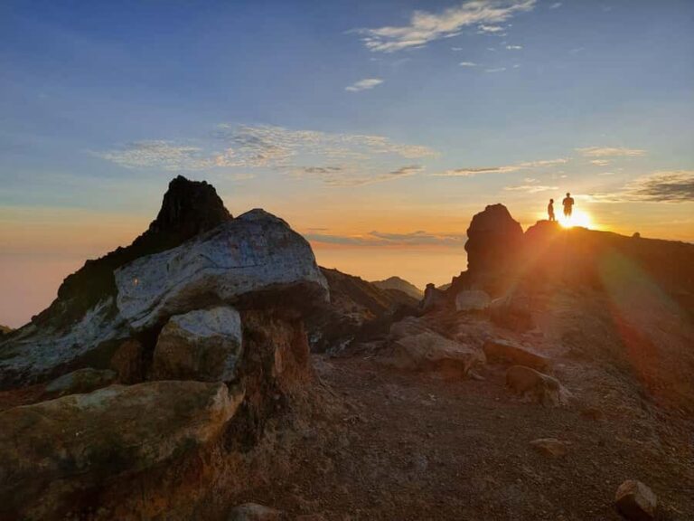 From Medan: Mount Sibayak Sunrise Hike & Natural Hot Spring - Reaching the Summit: Sunrise and Coffee