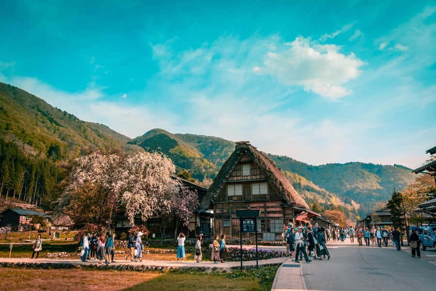 From Osaka: Day Trip to Shirakawago & Kanazawa - Final Thoughts: Is This Tour Right for You?