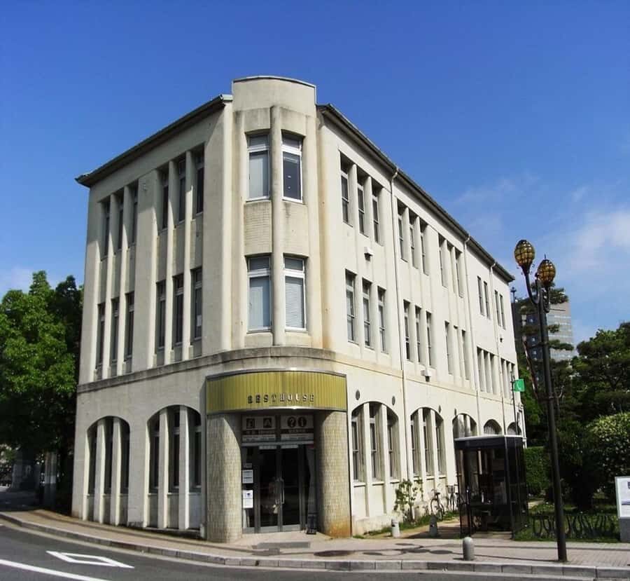 From Osaka: Hiroshima Peace Memorial Museum & Castle Tour - Who Is This Tour Best For?