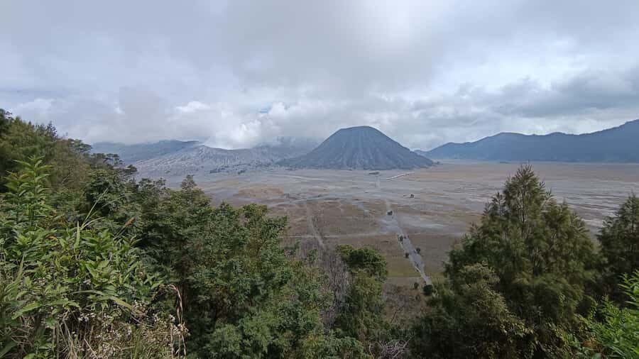 FROM PROBOLINGGO : BROMO SUNRISE PRIVATE TOUR ALL INCLUSIVE - Early Morning Jeep Ride: From Sukapura to Kingkong Hill
