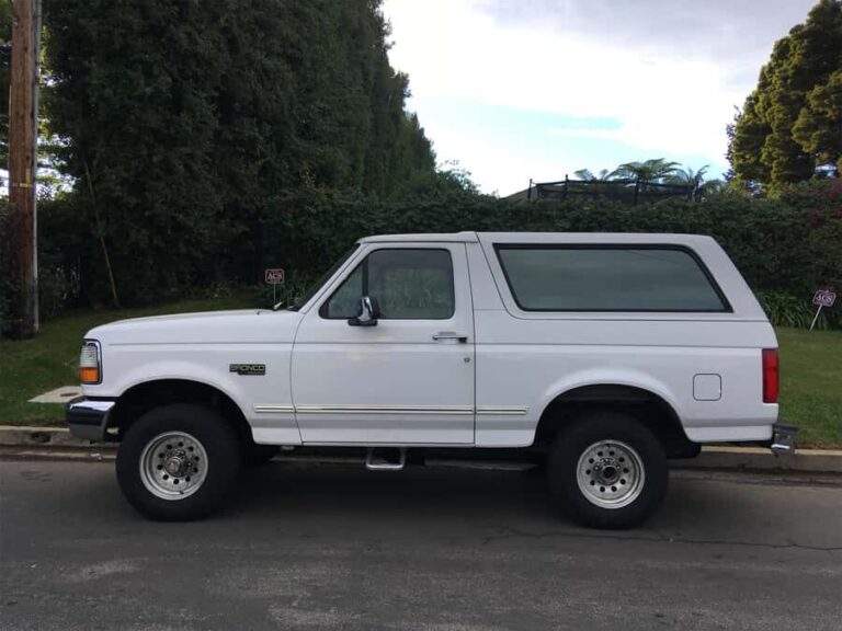 From Santa Monica: The O.J. Simpson Tour - The Meeting Point and Logistics