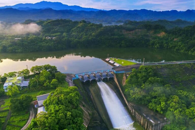 From Taipei: Water Activities Day Tour with Night Market - Practical Details and Tips