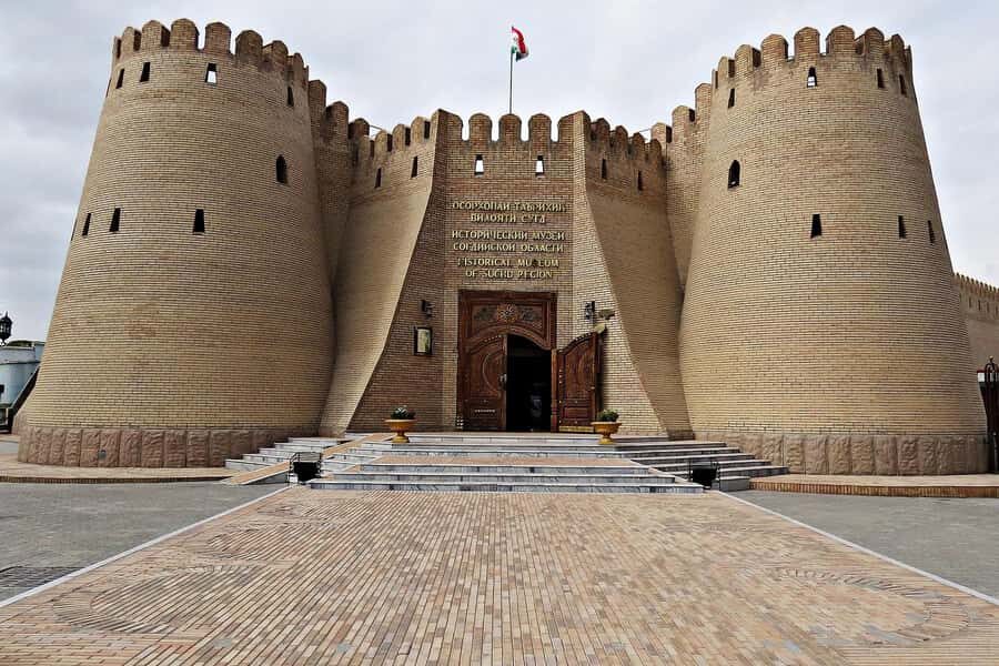 From Tashkent to Khujand, Tajikistan Day Trip - Exploring Khujand’s Architectural and Cultural Heritage