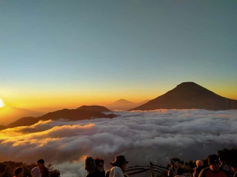 from Yogyakarta to Sunrise Sikunir & Dieng Plateau Tour - Detailed Breakdown of the Itinerary