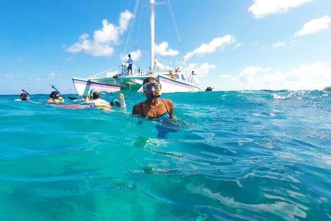 Full Day All Inclusive Sail & Snorkel with Turtles in Rose Island - Practical Details: What Does the Tour Offer?