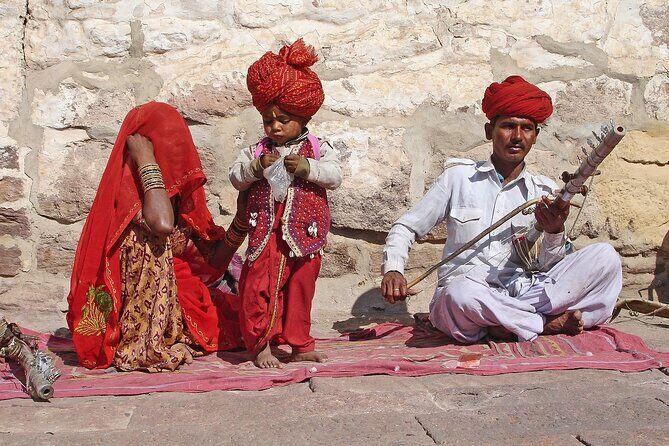 Full Day Private Tour of Jodhpur with a Guide and lunch - Transportation and Group Size