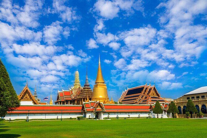 Grand Palace & Emerald Buddha Half Day Walking Tour from Bangkok - Deep Dive into the Itinerary