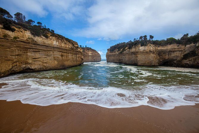 Great Ocean Road and Wildlife Tour for Backpackers aged 18-35 - The Sum Up