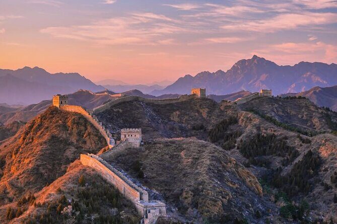 Great Wall Double Thrill Gubeikou Trek & Jinshanling Sunset Tour - Detailed Breakdown of the Itinerary