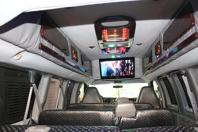 Group private transportation in St Maarten - The Experience in Detail: What Your Journey Might Look Like