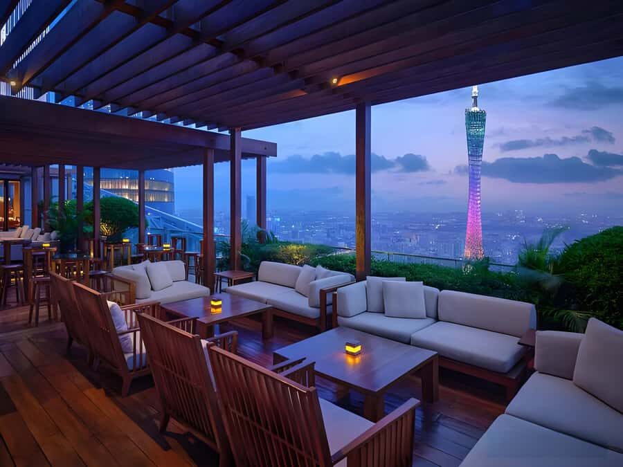 GuangZhou: 70 Floor RoofTop openair Bar, Sunset & Light Show - The Experience Through the Eyes of Reviewers