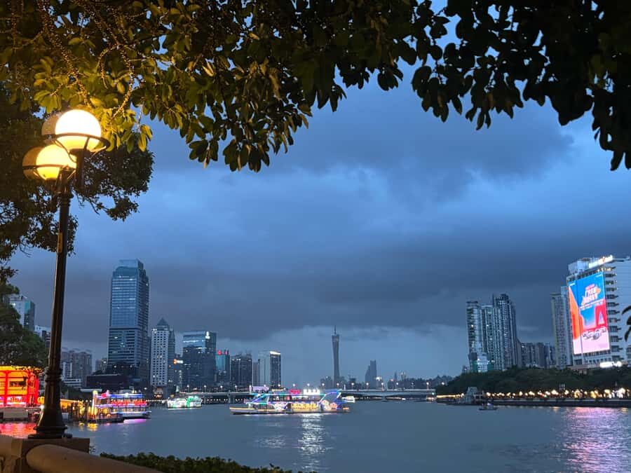 Guangzhou: Jade Market Private Tour and Guzheng Music Class - Practical Details and What to Expect