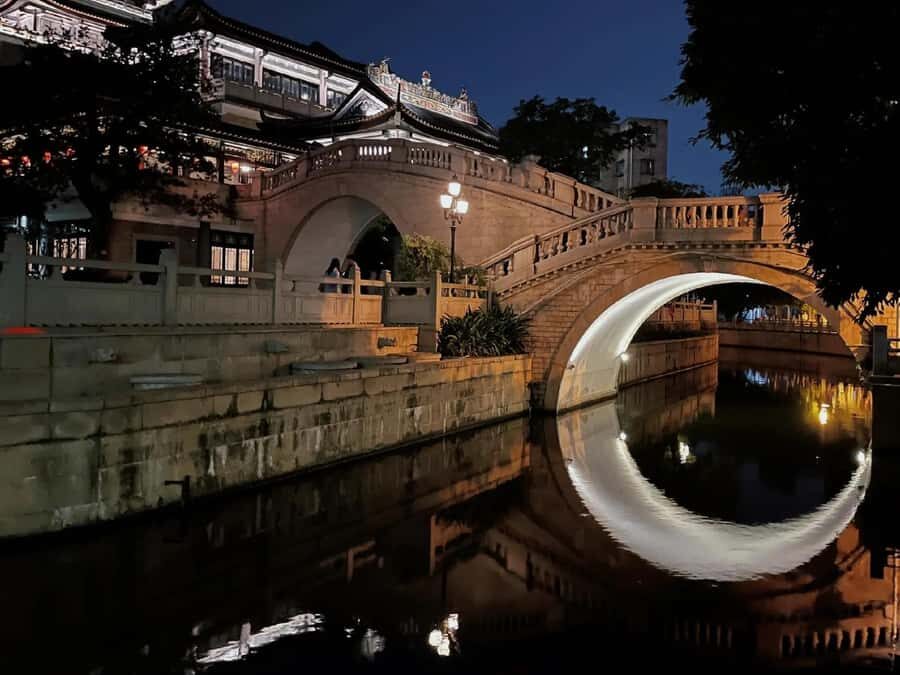 Guangzhou Night: CBD Riverwalk, Hidden Alleys & Food Tasting - Why This Tour Works and Who It’s For
