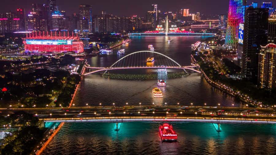 Guangzhou Night Tour: CantonTower, Dinner, Pearl RiverCruise - The Walk Across Haixin Bridge and the Modern Skyline