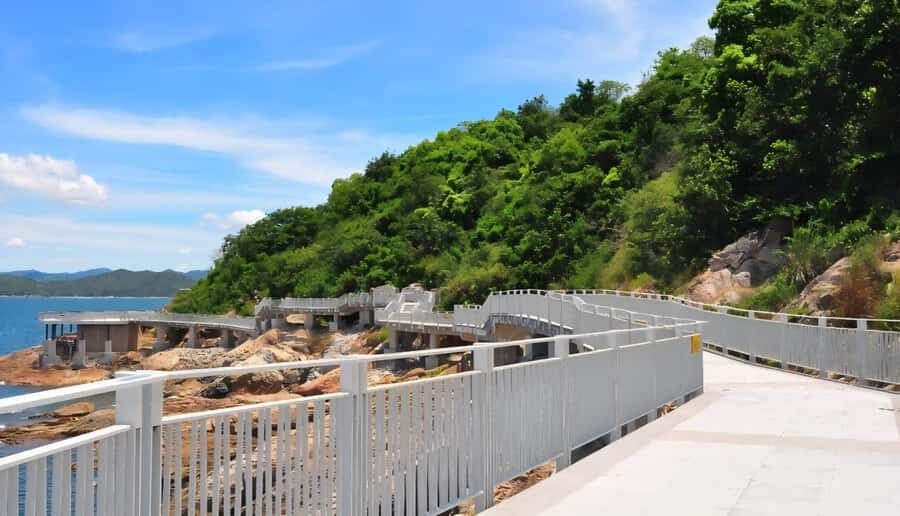 Guangzhou to Shenzhen 1 day Tour: Explore Coastal Wonders - What’s the Experience Like?