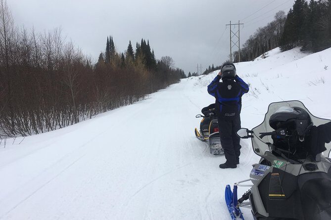 Guided Snowmobile Tours - What the Tour Includes and How It Works