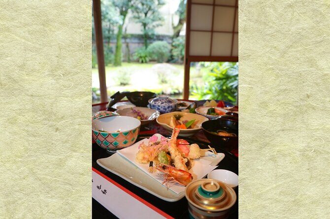 Guided Tour of Nagasaki Shrine with Japanese Style Course Lunch - Who Will Enjoy This Tour?
