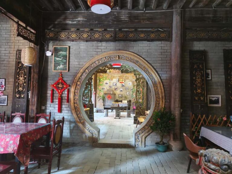 Guilin: Elephant Trunk Hill, Sun Moon Towers & Cave Tour - Detailed Breakdown of the Tour