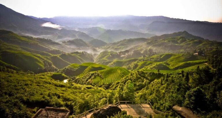 Guilin: Longji Rice Terraces and Huangluo Yao Village Tour - Visiting Huangluo Yao Village: The Hair of Legend