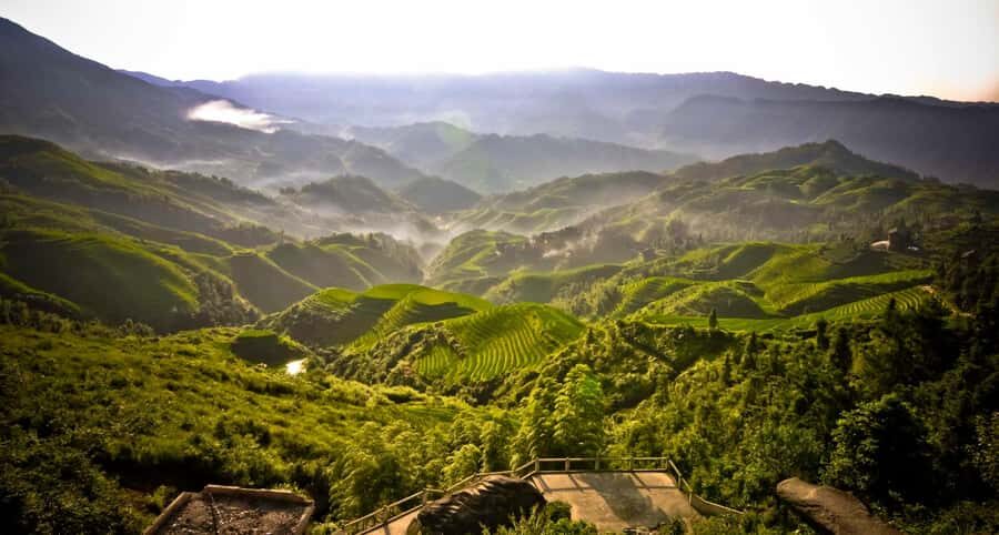 Guilin: Longji Rice Terraces and Huangluo Yao Village Tour - Visiting Huangluo Yao Village: The Hair of Legend