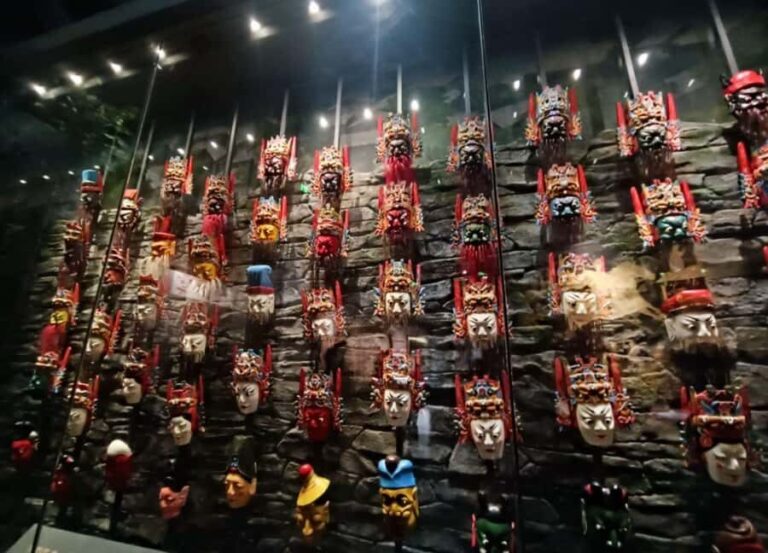 Guiyang: Qingyan Ancient Town & Batik-Making Tour - Why This Tour Offers Great Value