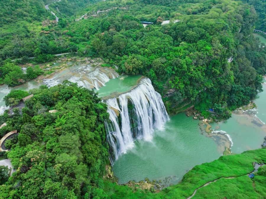 Guizhou Huangguoshu Waterfall Private Day Tour from Guiyang - Walking behind the Water-Curtain Cave