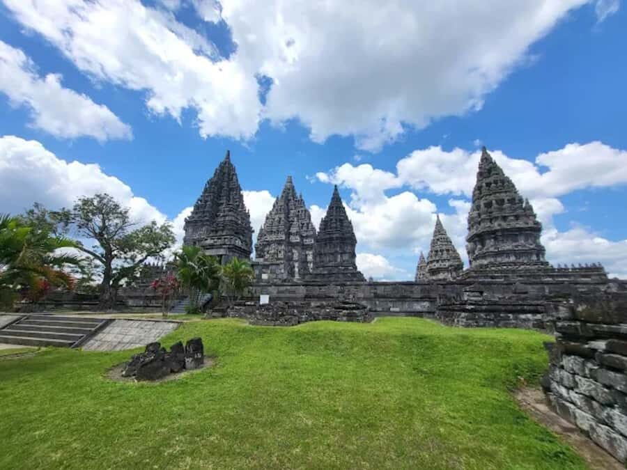 Gunung ireng Sunrise, pindul cave & Prambanan temple Tour - The Itinerary: Breaking Down the Day