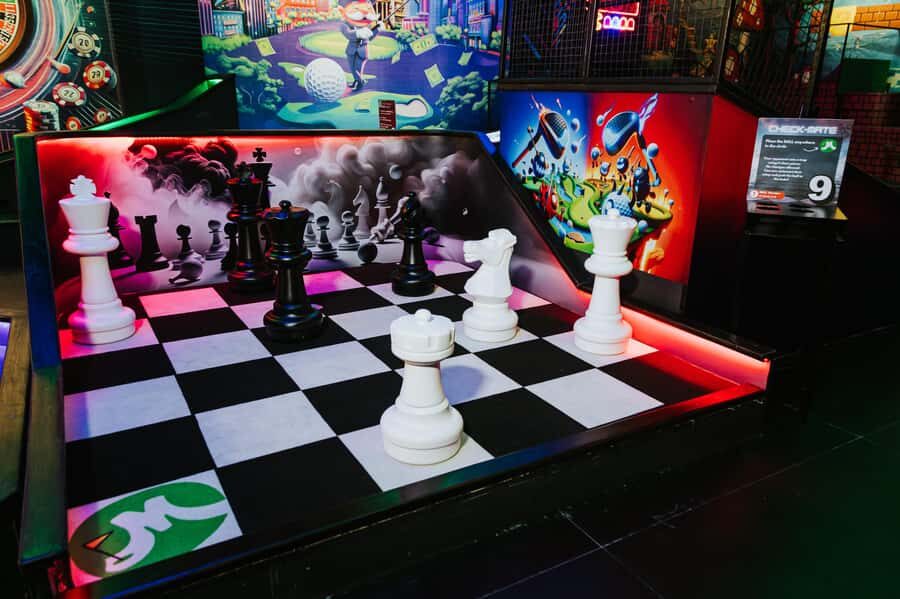 Gurgaon: Indoor Mini Golf Madness Ticket - The Experience in Detail
