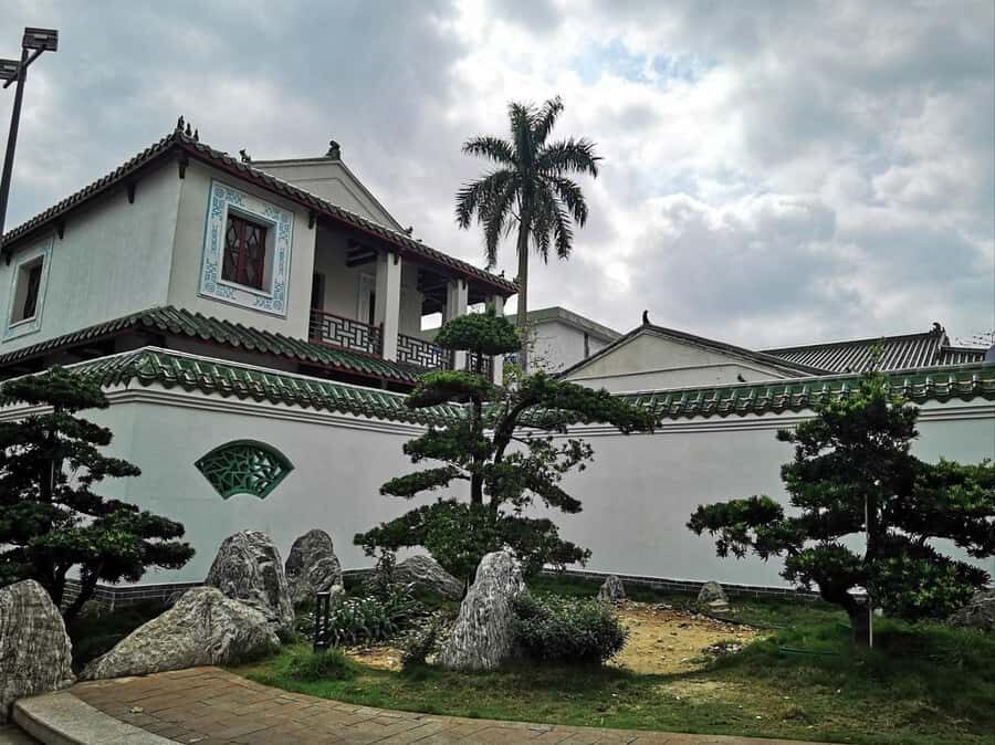 Haikou: Five Lords Temple and Qiongtai Academy Tour - A Deep Dive into the Haikou Experience