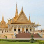 Half Day Private Tour in Phnom Penh with An Expert Guide - Detailed Breakdown of the Itinerary