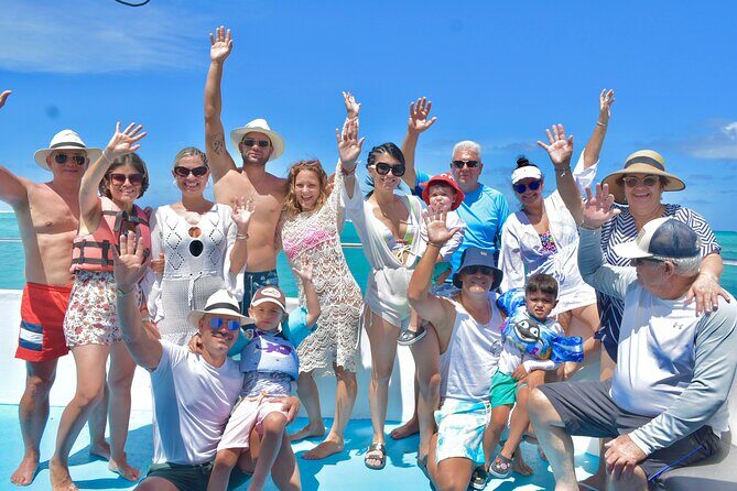Half-Day Snorkeling Cruise and Natural Pool with Open Bar - The Natural Pool: A Shallow Splash Zone