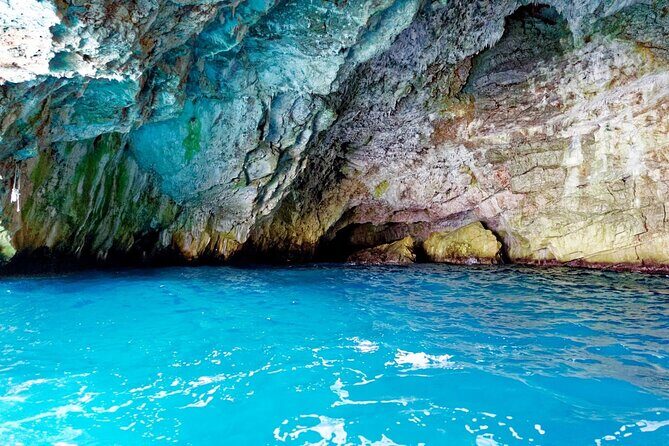 Half-Day Tour in Blue Hole mineral spring Negril with Transportation - The Experience: What to Expect