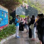 Halong Bay Day Cruise Trip: Thien Cung Cave & Kayaking - Visiting Thien Cung Cave