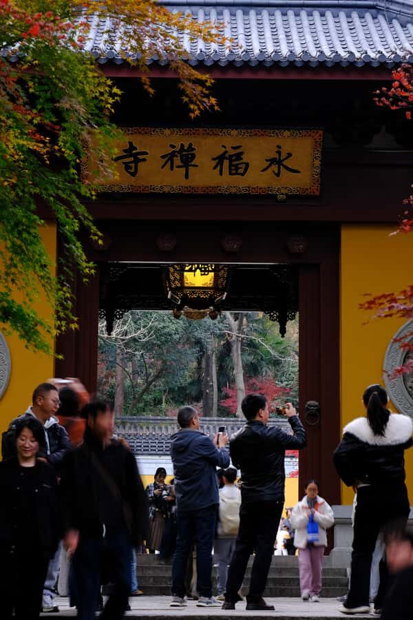 Hangzhou Temples Trail: Explore Lingyin, Faxi, and Yongfu - Transport, Timing, and Group Size