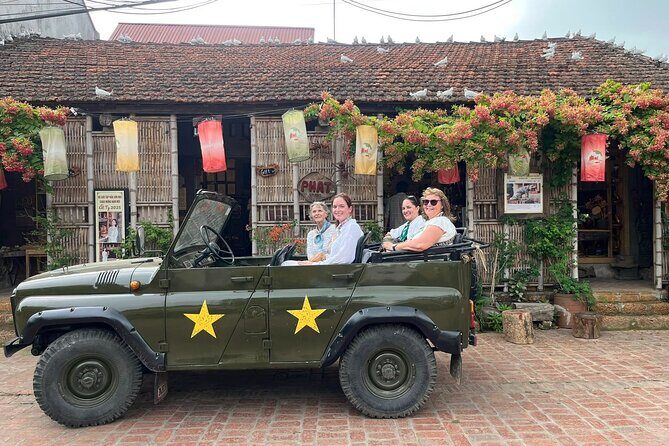 Hanoi: Discover Duong Lam Ancient Village Jeep Tour - Exploring Duong Lam Ancient Village on Foot