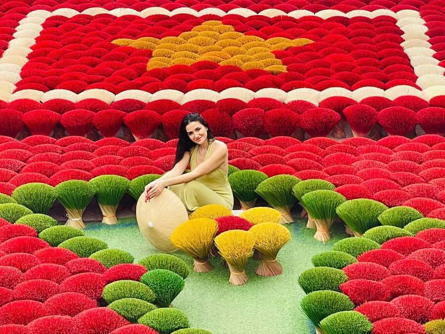 Hanoi: Embroidery Village Or Hat Village & Incense Village - The Itinerary and Logistics