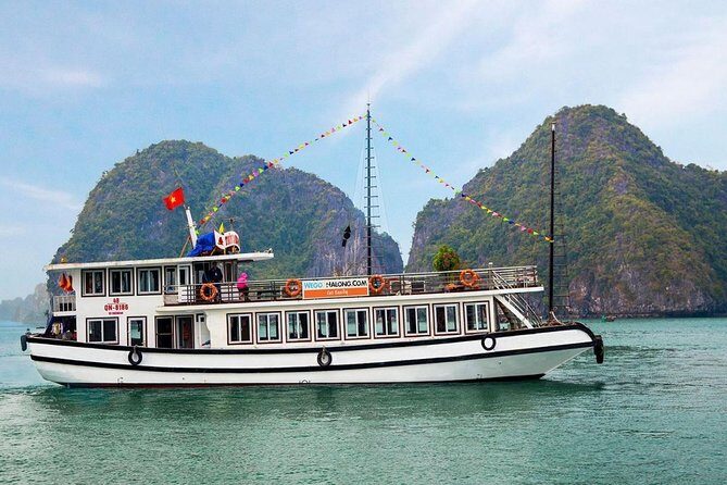 Hanoi : Ha Long Bay Deluxe Cruise with Local Lunch & Kayaking - What’s Included and What’s Not
