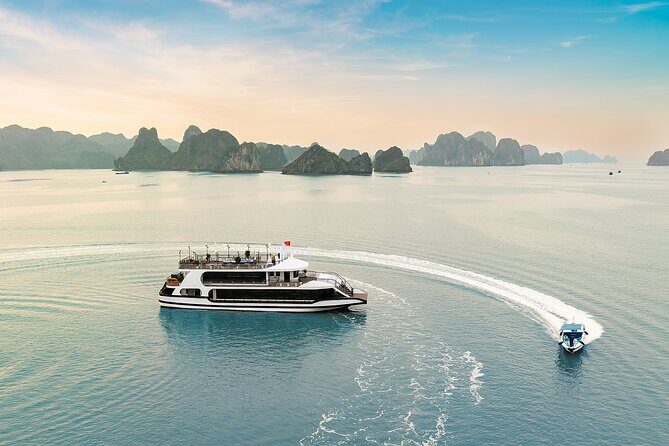 Hanoi : Halong Bay Cruise with Jacuzzi , Kayaking & Local Cuisine - Exploring the Scenic Highlights of Ha Long Bay