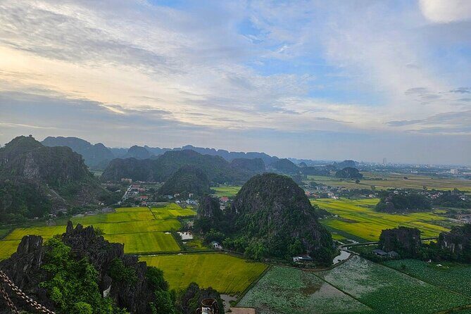 Hanoi: Luxury Small Group to Hoa Lu, Tam Coc, Mua Cave - What Makes This Tour Stand Out?