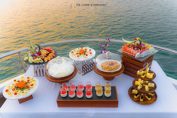 Hanoi to Ha Long Bay 5 Stars Cruise with Jacuzzi & Local Lunch - The Food and Onboard Comfort