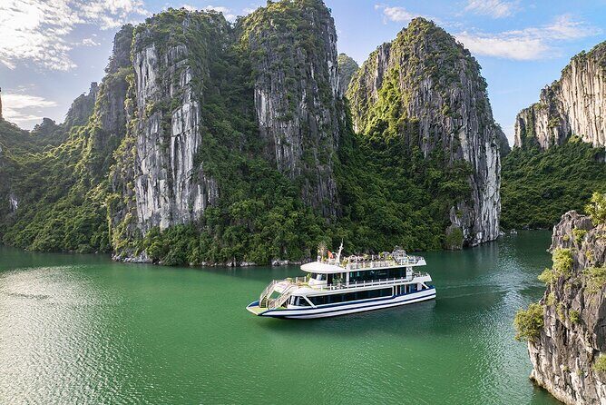 Hanoi to Halong Bay VIP Limo Sea Lion Cruise Buffet and Jacuzzi - Key Points