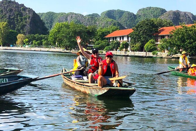 Hanoi to Ninh Binh: Deluxe Day Tour Discover Hoa Lu, Tam Coc - The Itinerary in Detail