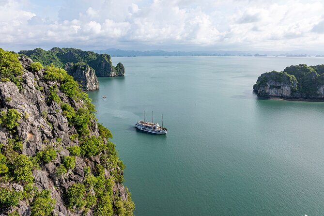Hanoi: Treasure Junk Cruise Explore the Hidden of Bai Tu Long Bay - Who Will Love This Tour?