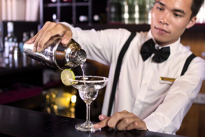 Hera Classic Cruise 2 Days 1 Night Halong Bay With BALCONY CABINS - Day 1: From Hanoi to the Majestic Bay