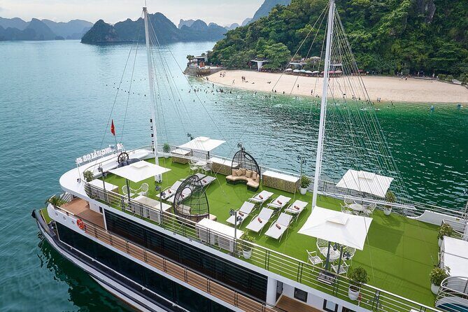Hercules Premium Cruise Scenic Halong Bay Tour with Buffet Lunch - Exploring Sung Sot Cave: Nature’s Art Gallery