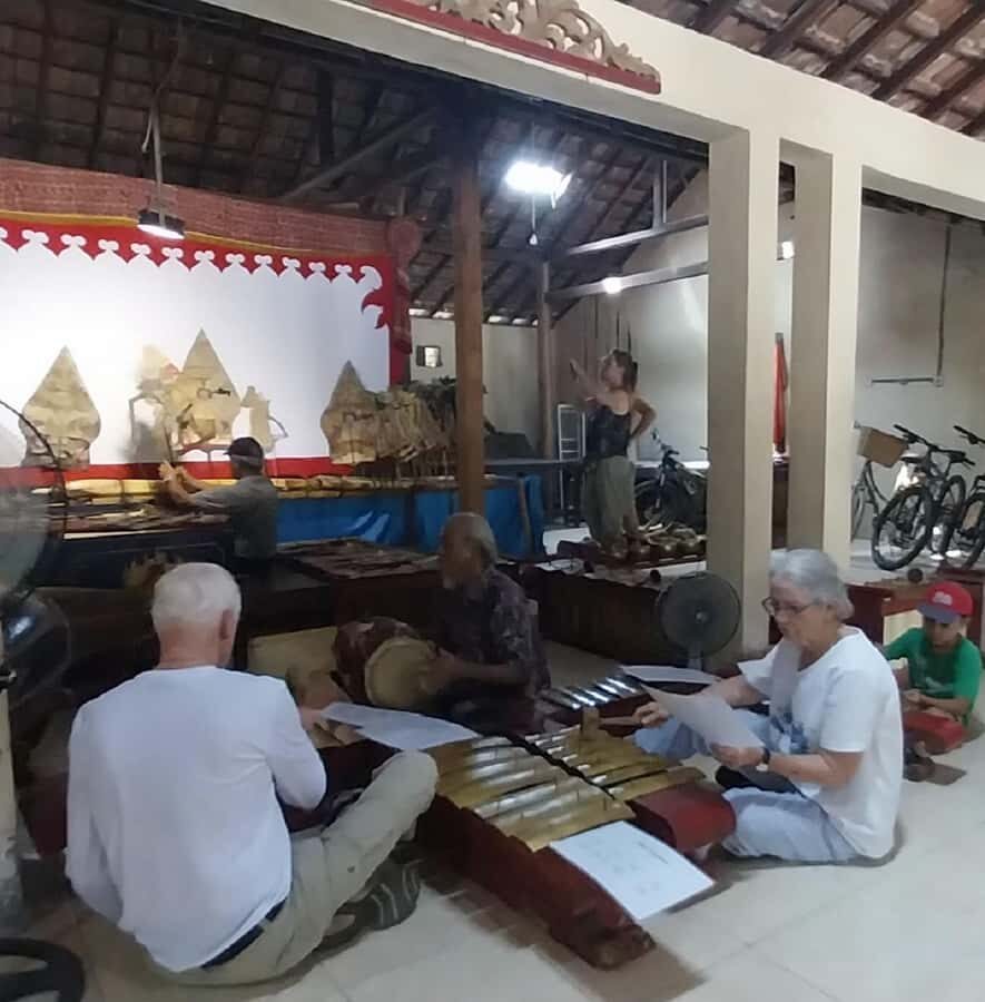 Hidden Yogyakarta in One Day: Villages, Temples, Scenic Hill - Practical Details and What to Expect