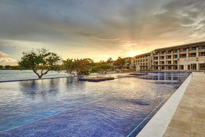 Hideaway at Royalton Private Airport Transfer - The Itinerary in Detail